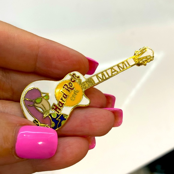 Hard Rock Cafe | Jewelry | Hard Rock Cafe Miami Pink Flamingo On White ...